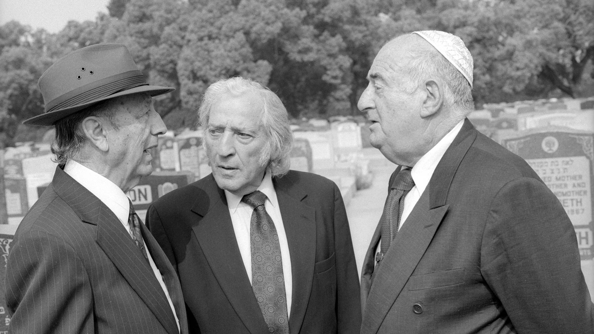 Fordis, Samuel with Uri Frenkel and Samuel Kelemer - Milken Archive of ...